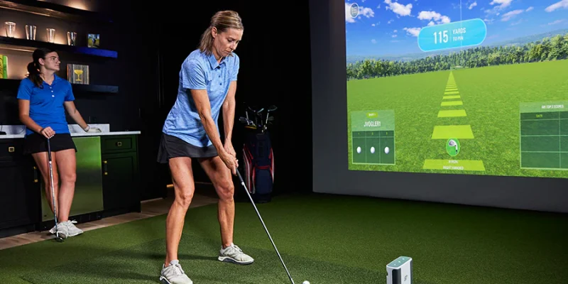 How a Golf Sim Can Change the Way You Play (and Practice)